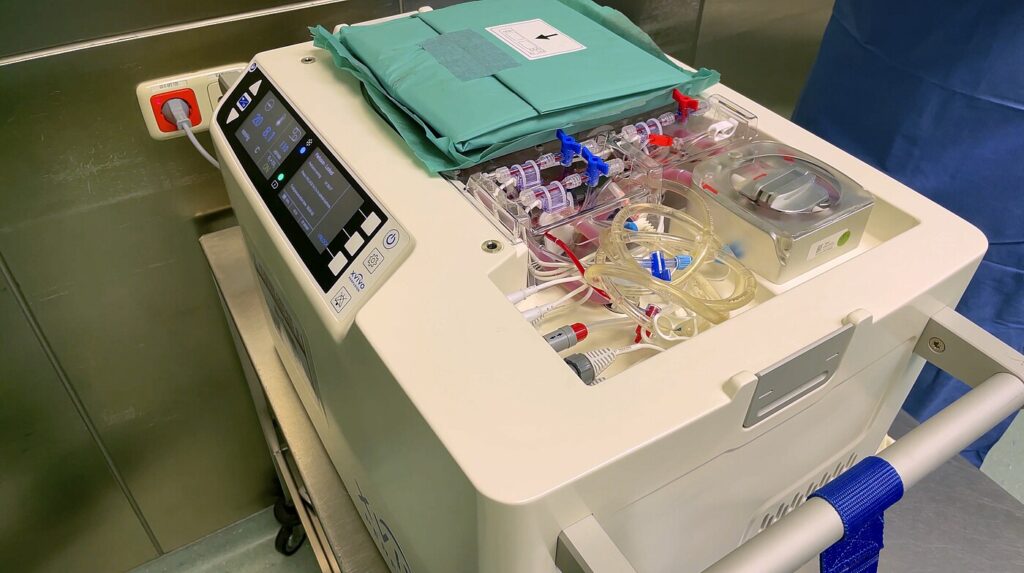 A Milestone in Transatlantic Heart Transplantation | Med School Hub